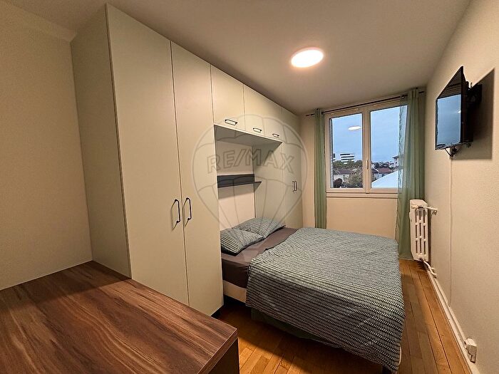 Appartement à louer - Lyon e , Bachut, Transvaal - 4 pièces - 1 chambre