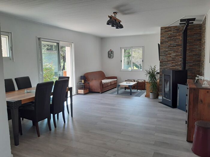 Maison 4 pièces à Peyroules, à vendre