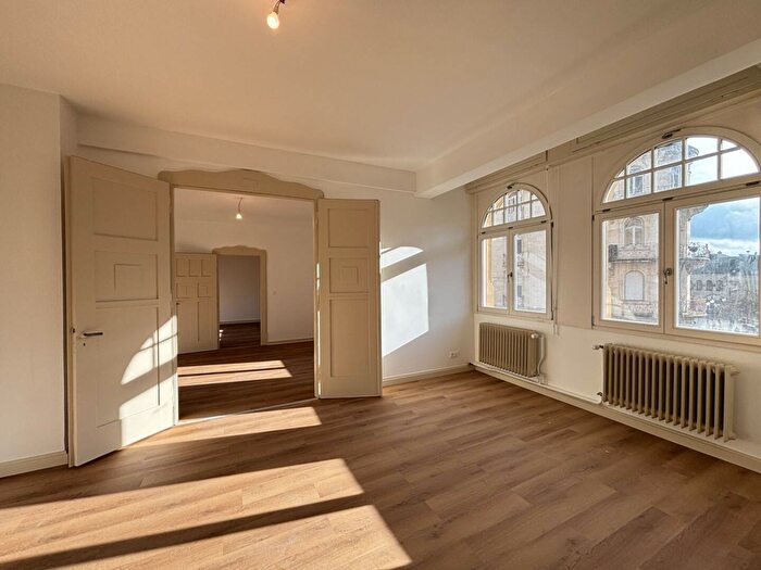 Appartement à louer - Metz - 5 pièces - 3 chambres