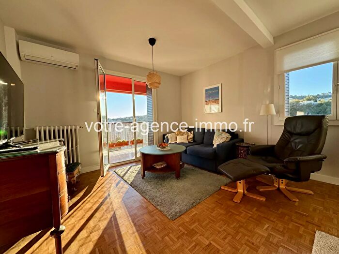 Maisons à vendre et appartements à louer - 1