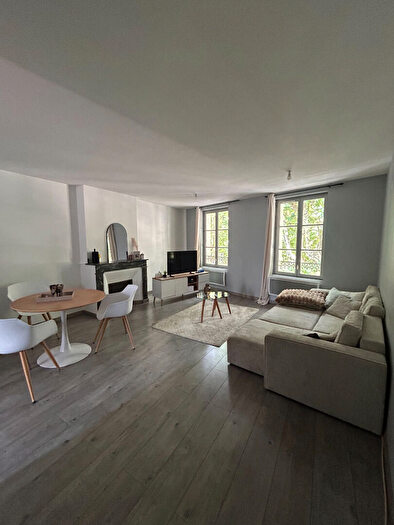 Appartement 3 pièces à Saintes, Centre-ville, à louer