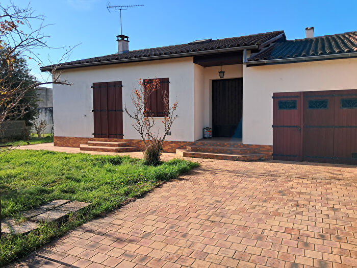 Bon-Encontre : Maison 5 pièces à louer