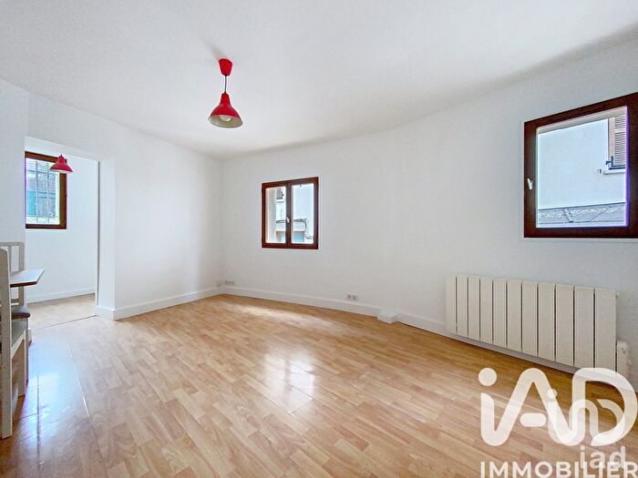Appartement à vendre - Saint-Cyr-lécole, Hôtel de ville - 1 pièce