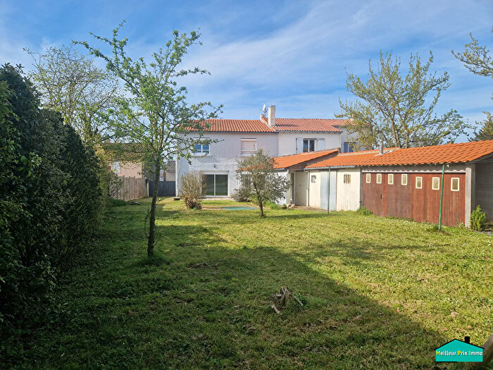 Saint-Philbert-de-Bouaine : Maison 5 pièces à vendre