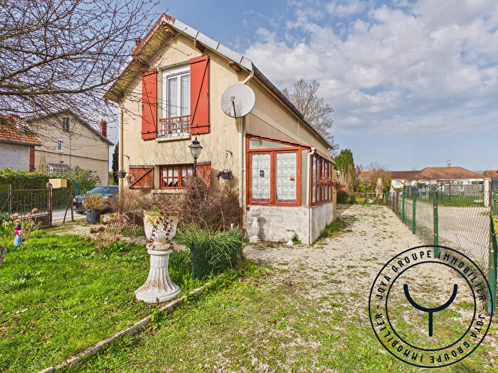 Romilly-sur-Seine, Le Trou-du-Chêne : Maison 3 pièces à vendre