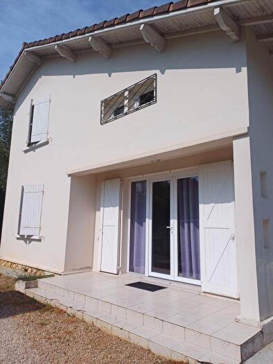 Maison à louer - Lamoustey, Saint-Pierre-du-Mont - 5 pièces - 4 chambres