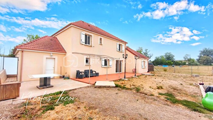 Maison 8 pièces à vendre à La Guerche-sur-l'Aubois