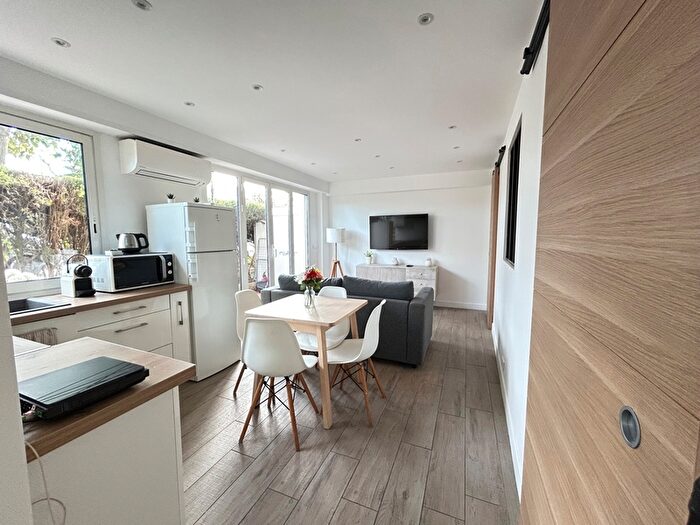 Appartement à vendre - Antibes, Juan-les-Pins, Le Cap - 2 pièces - 1 chambre