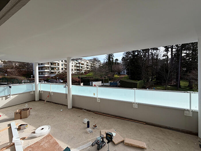 Appartement à vendre - Charbonnières-les-Bains - 4 pièces - 3 chambres