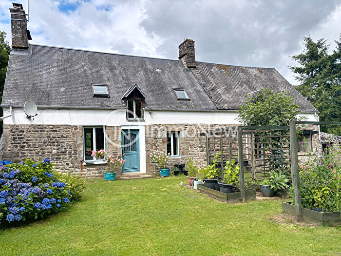 Maison à vendre - Sourdeval - 8 pièces - 6 chambres