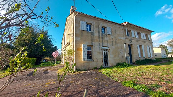 Maison à vendre - Saint-Émilion - 6 pièces - 4 chambres