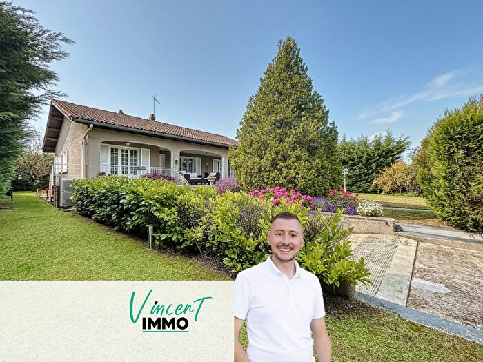 Maison à vendre - Chavanoz - 14 pièces - 4 chambres