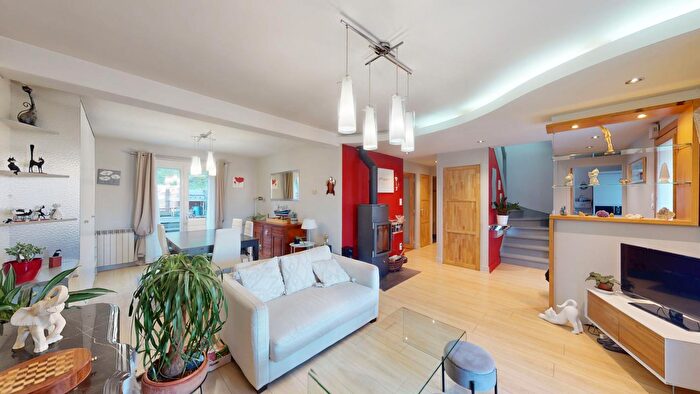 Maison à vendre - Le Monastère - 5 pièces - 4 chambres