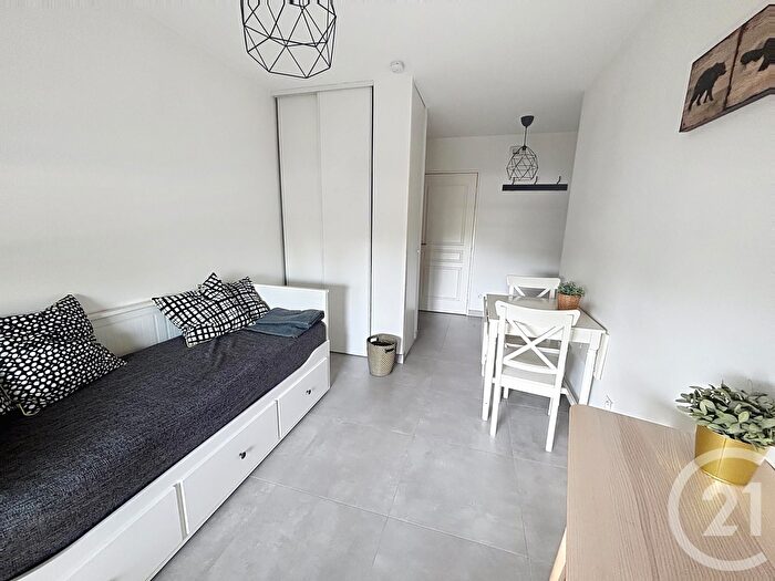 Appartement à louer - Orléans, Bourgogne, Saint-Euverte - 1 pièce
