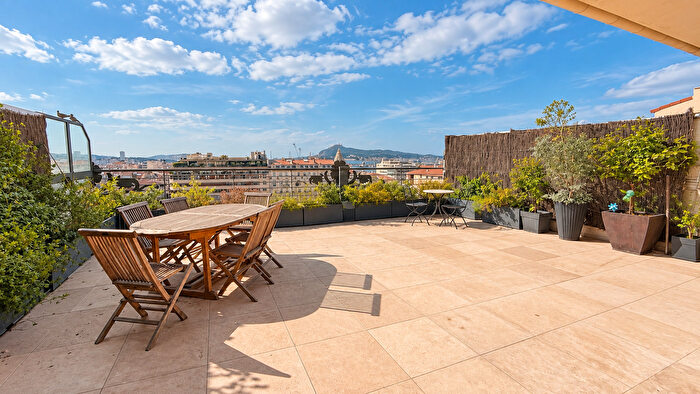 Toulon, Haute-ville : Appartement 4 pièces à vendre