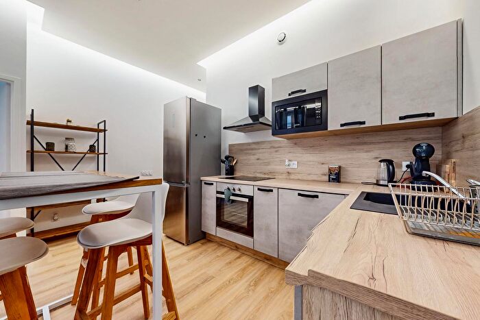 Appartement à vendre - Toulon, Centre-ville - 5 pièces - 4 chambres