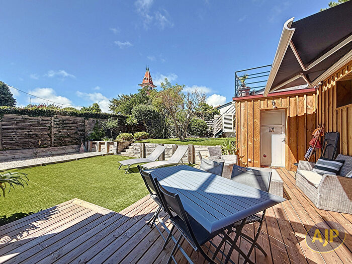 Maison à vendre - Arcachon, Centre-ville, La Chapelle, Gare - 7 pièces - 4 chambres