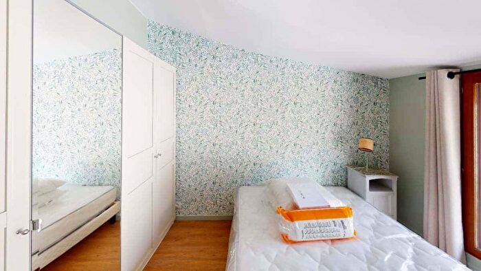 Appartement 1 pièce à louer à Cité Pierre et Marie Curie, Ivry-sur-Seine