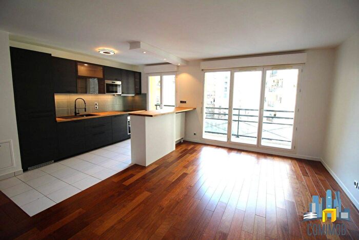 Appartement 3 pièces à Faubourg de l'Arche, Courbevoie, à louer
