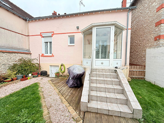 Maison à vendre - Toury - 5 pièces - 4 chambres