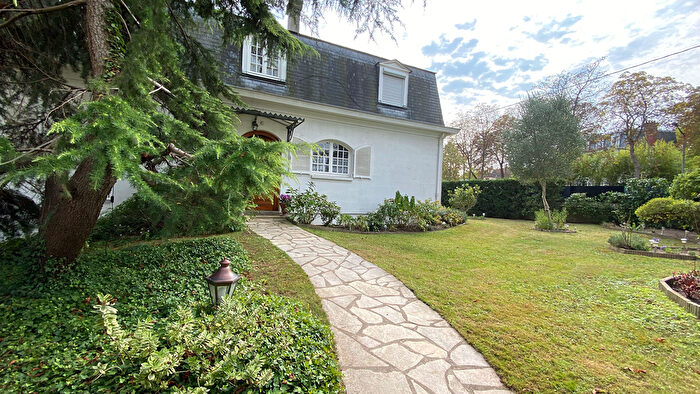 Maison à vendre - Maisons-Laffitte, Est - 7 pièces - 4 chambres