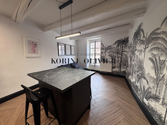 Appartement à louer - Meyrargues - 2 pièces - 1 chambre