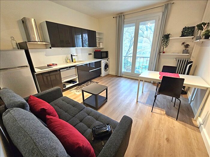 Appartement à louer - Aix-en-Provence, Centre-ville - 2 pièces - 1 chambre