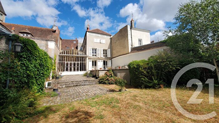 Étampes, Centre-Ville : Maison 8 pièces à vendre