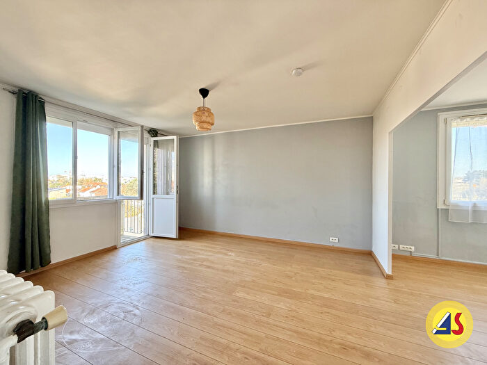 Appartement à vendre - Saint-Herblain, Centre-ville - 4 pièces - 2 chambres