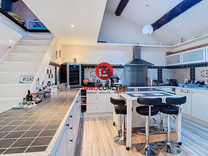 Appartement à louer - Sauveterre - 3 pièces - 2 chambres