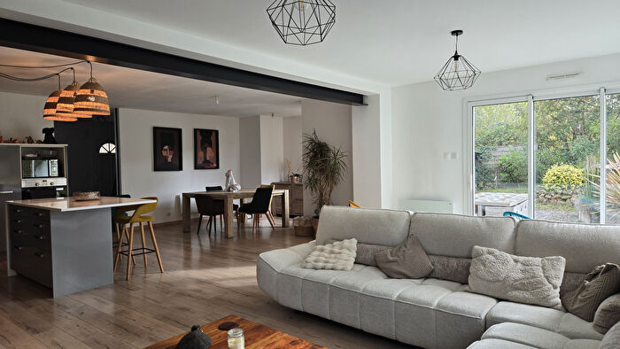 Maison à vendre - Champtoceaux - 6 pièces - 4 chambres