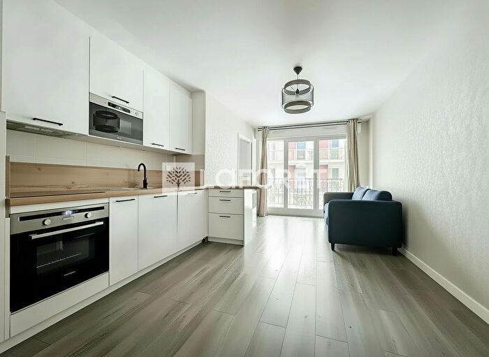 Appartement à vendre - Quartiers Ouest, Bourg lEvesque - 2 pièces - 1 chambre