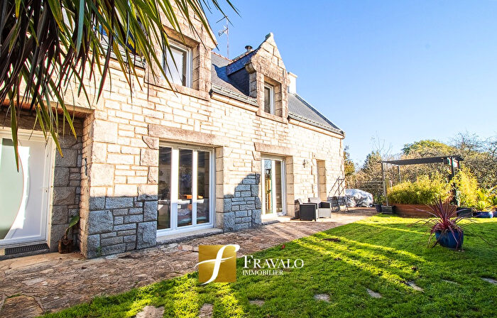 Maison à vendre - Plougoumelen - 5 pièces - 4 chambres