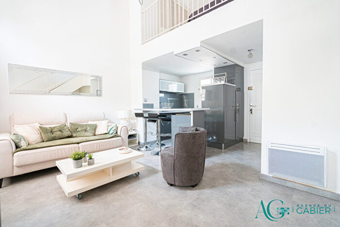 Appartement à louer - Hyères, Port - 2 pièces - 1 chambre