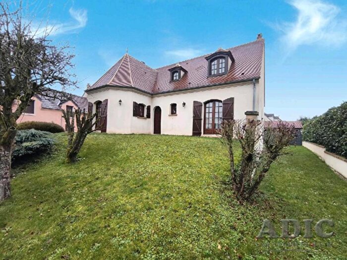 Maison 7 pièces à Dammartin-en-Goële, à vendre