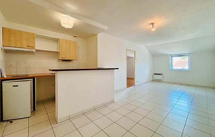 Appartement à vendre - Périgueux, Centre-ville, La Gare, Saint-Martin - 2 pièces - 1 chambre