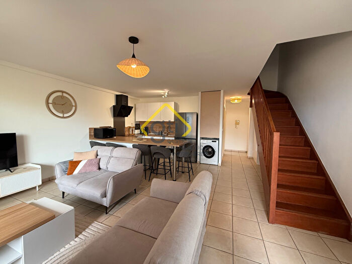 Appartement à louer - Saint-Denis, Bellepierre - 1 pièce - 1 chambre