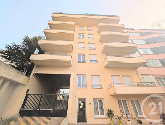 Appartement à vendre - Livry-Gargan, Centre-ville - 2 pièces - 1 chambre