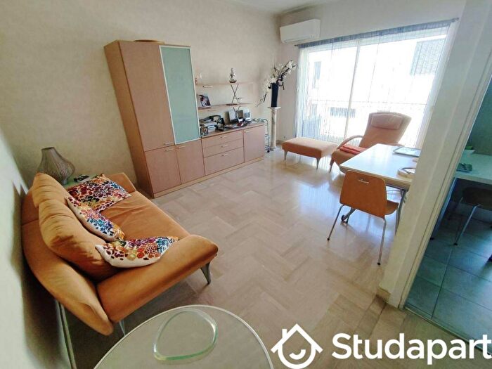 Saint Maurice, Nice : Appartement 1 pièce à louer