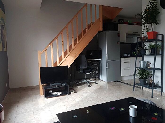 Appartement à louer - Mairie, Sainte-Geneviève-des-Bois - 2 pièces - 1 chambre