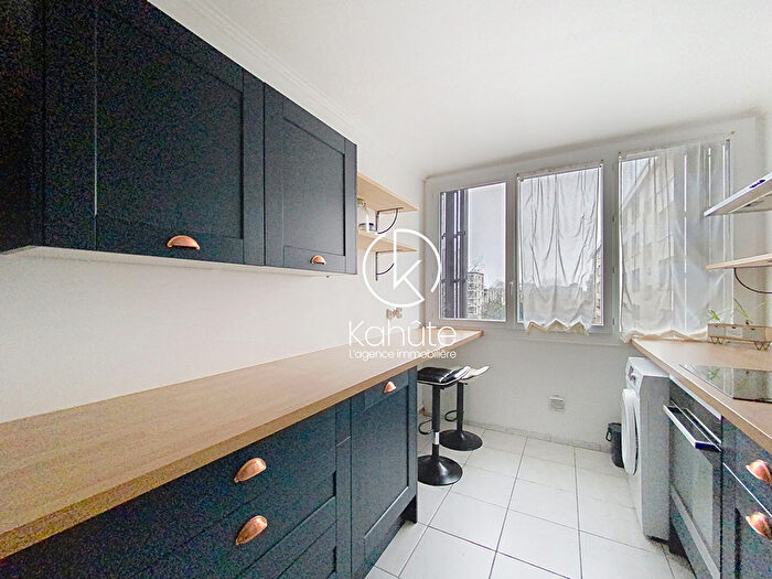 Appartement à louer - Lyon e , Saint-Just, Saint-Irénée, Fourvière - 3 pièces - 2 chambres