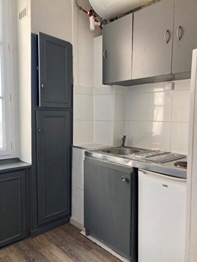 Appartement à louer - Ivry-sur-Seine, Petit Ivry - 1 pièce