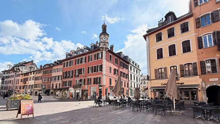 Appartement à vendre - Chambéry, Centre-ville - 2 pièces - 1 chambre