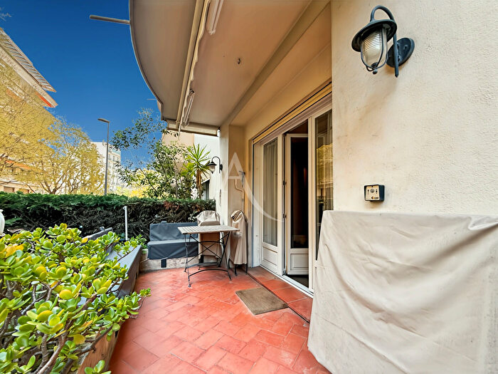 Appartement à vendre - Cannes, Pointe Croisette - 3 pièces - 1 chambre