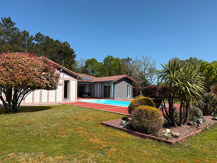 Maison à vendre - Azur - 5 pièces - 4 chambres