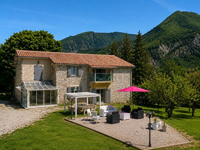 Maison 7 pièces à Veynes, à vendre