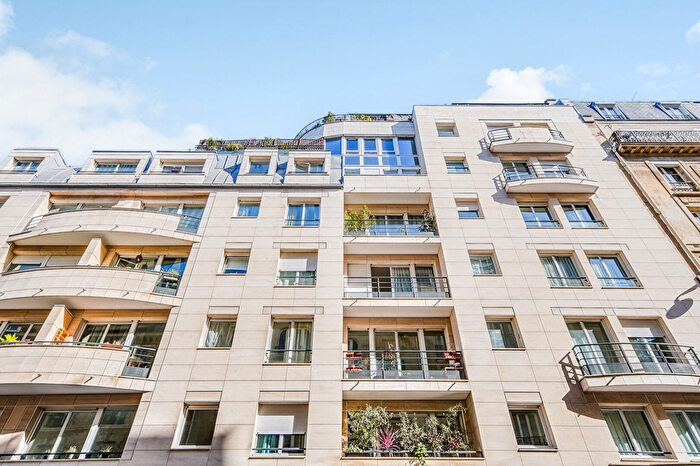 Appartement à vendre - Paris e , Secrétan, Jaurès - 2 pièces - 1 chambre