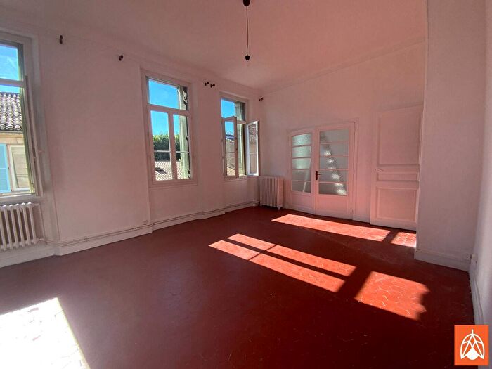 Appartement 3 pièces à Centre Ville, Salon-de-Provence, à louer