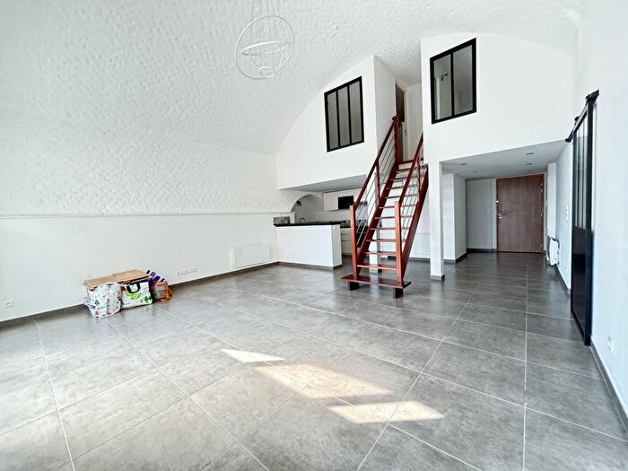 Appartement à louer - Valenciennes - 4 pièces - 1 chambre