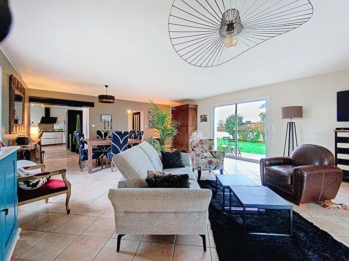 Maison à vendre - Le Fenouiller - 7 pièces - 4 chambres